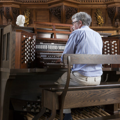 Skinner Organ - A fine west end installation - Regent Classic Organs